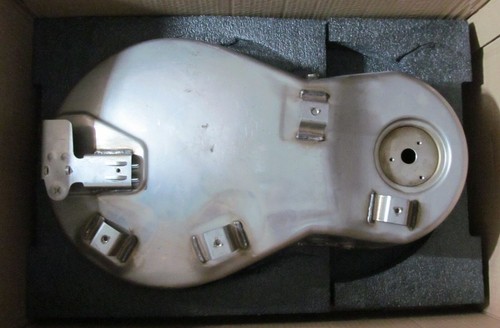 NEW ROADWARRIOR X1600-C0306-01 VOLVO 22438983 ONE-BOX DPF COVER | eBay