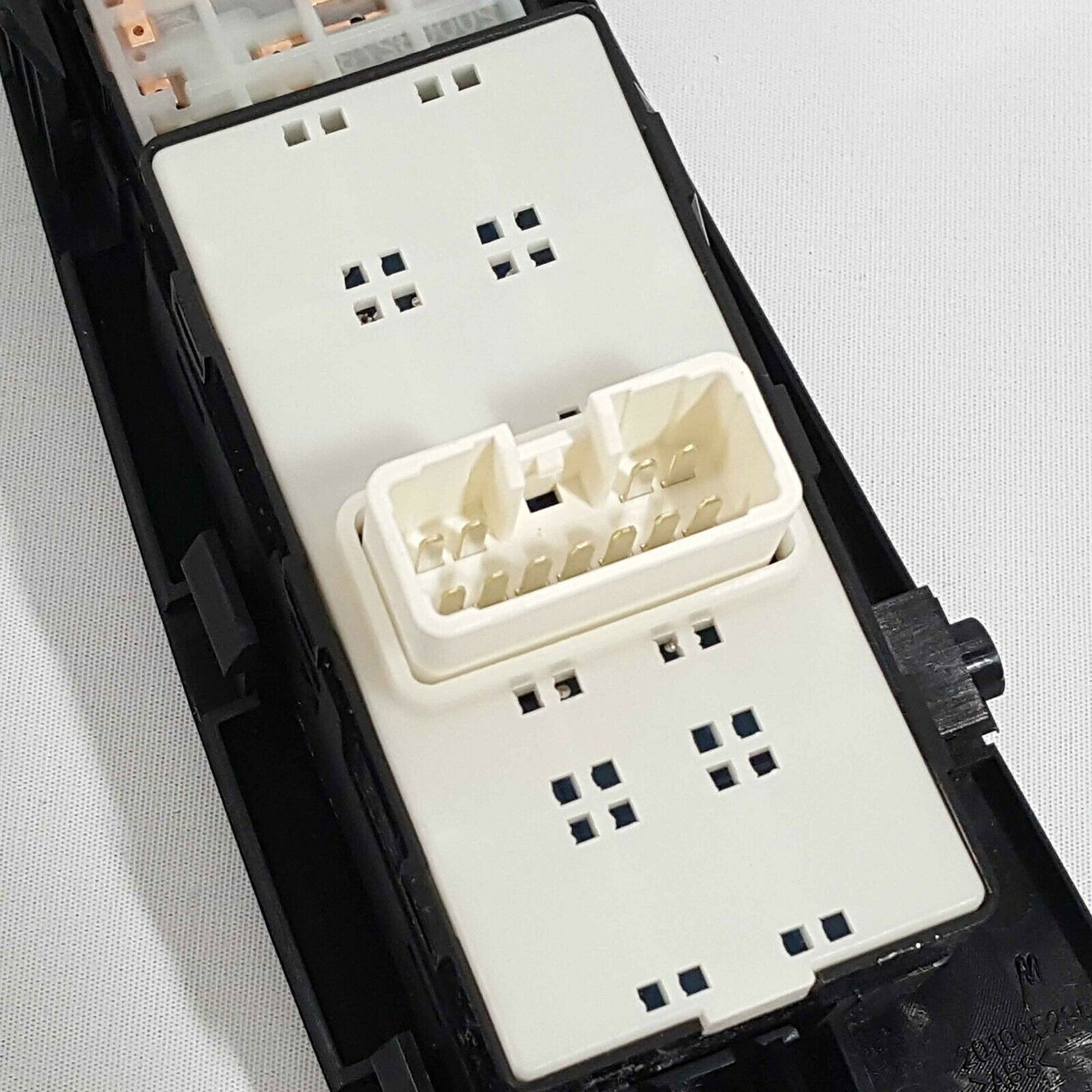 GEN-UINE Power Window Main Switch For Hyundai i800 iMax H1 Starex 2007 ...