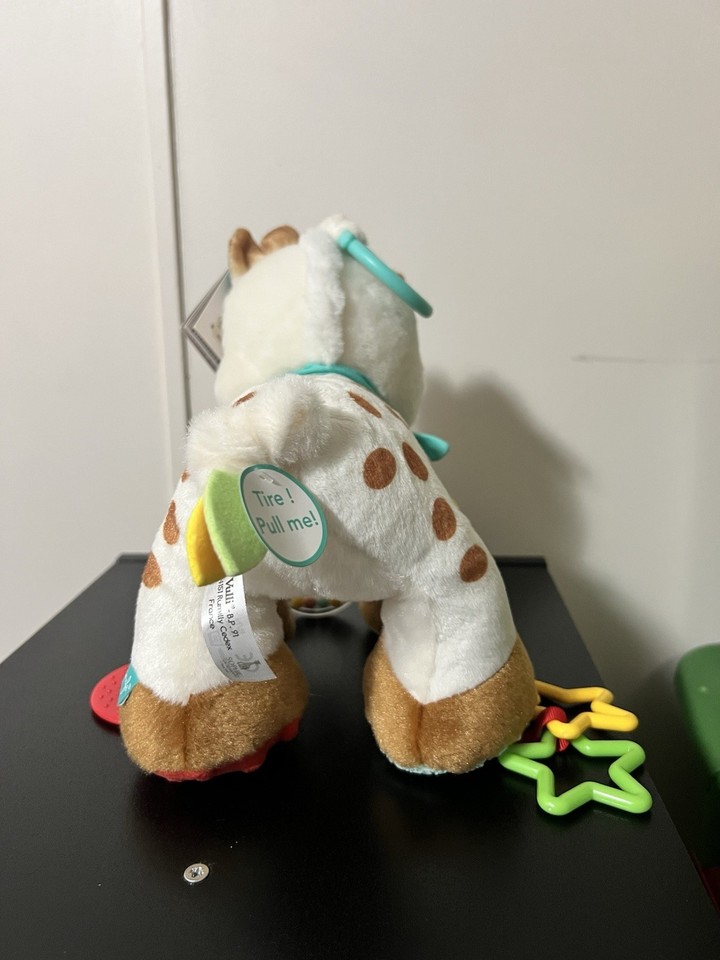 Sophie La Girafe Fat Brain Toys Plush Baby Stuffed Animal Toy Vibrating ...