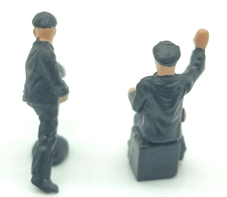 TRIANG HORNBY OO GAUGE STEAM TRAIN DRIVER & FIREMAN PAINTED DETAILED ...