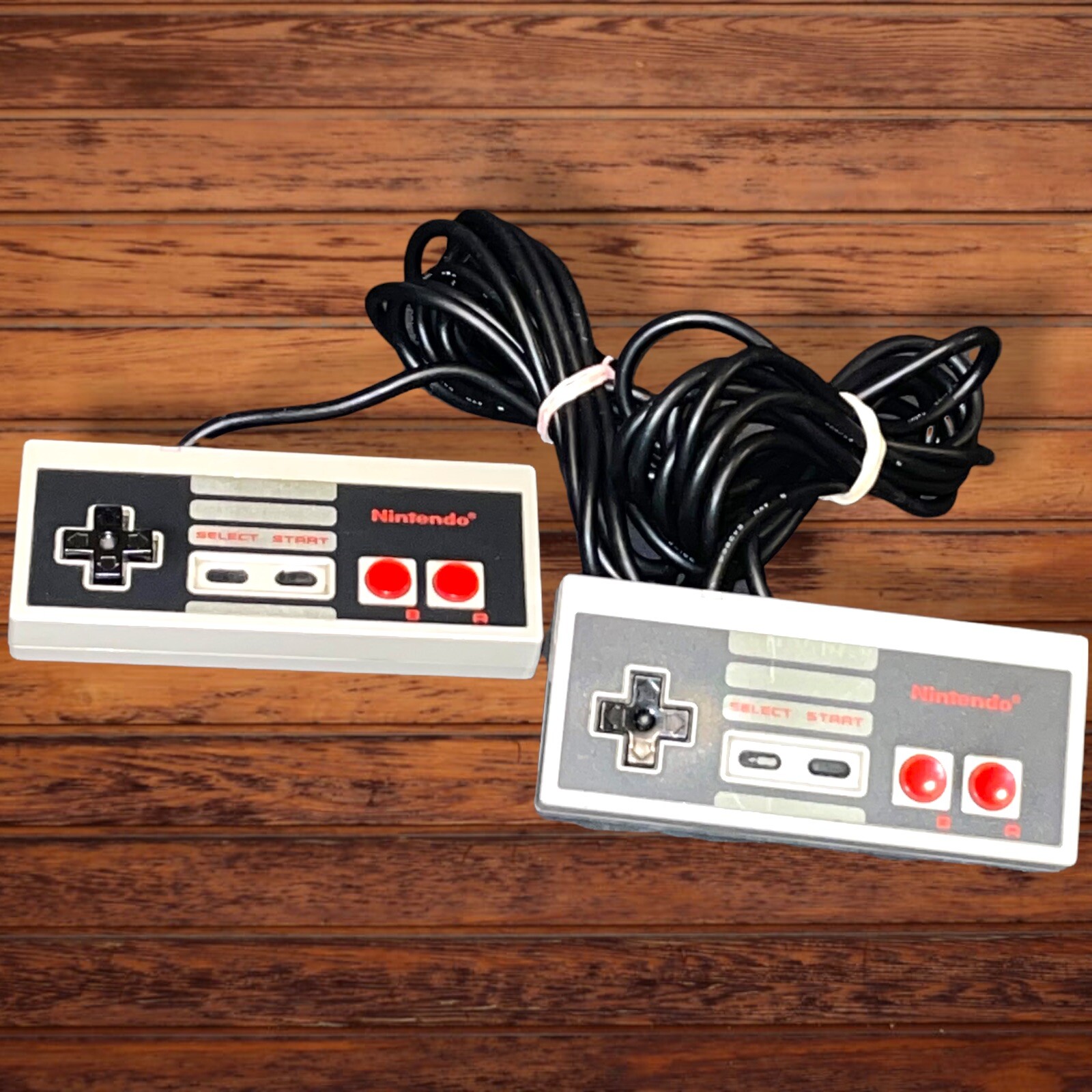 Vintage 1985 Nintendo NES-001 Console + 2 Controllers & Zapper Gun | eBay