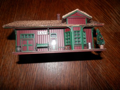 Hallmark Railroad Layout, Village "Sarah Plain and Tall" 1994 Hays ...