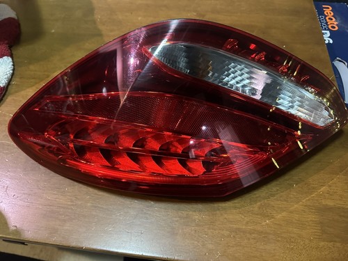 2015 2016 2017 2018 MERCEDES C250 C300 C350 RIGHT Passenger SIDE TAIL ...