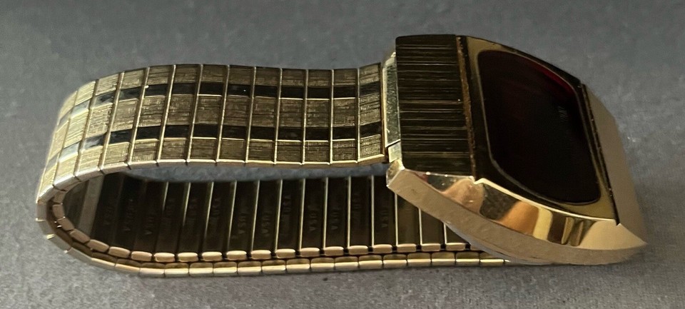 Vintage Phasar 2000 S7 RED LED Digital Gold Used Watch Works | eBay