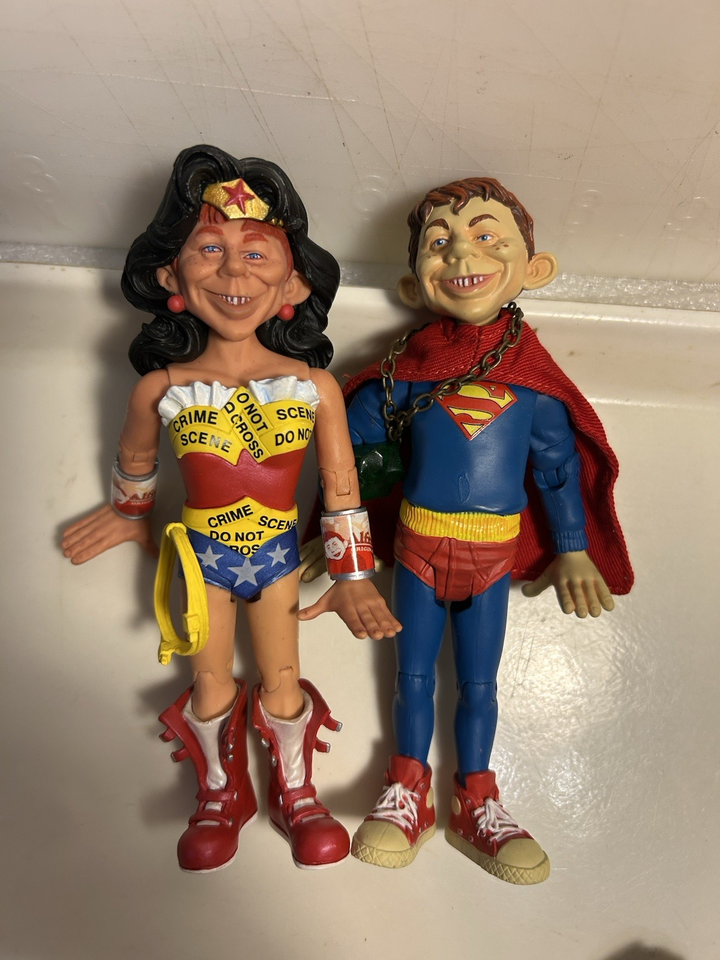 8 MAD MAGAZINE ALRED E. NEUMAN JUST-US-LEAGUE OF STUPID HEROES ACTION ...