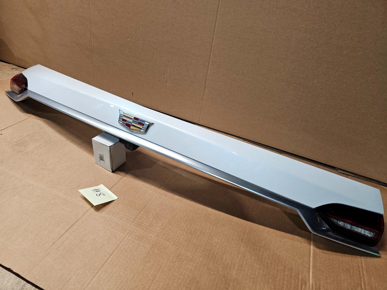 OEM 2020-2023 Cadillac XT6 Tailgate Hatch Applique Panel Molding Assy w ...