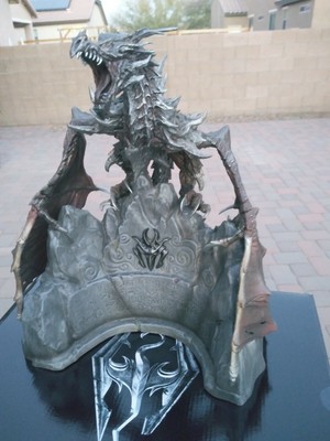 Alduin Skyrim Statue
