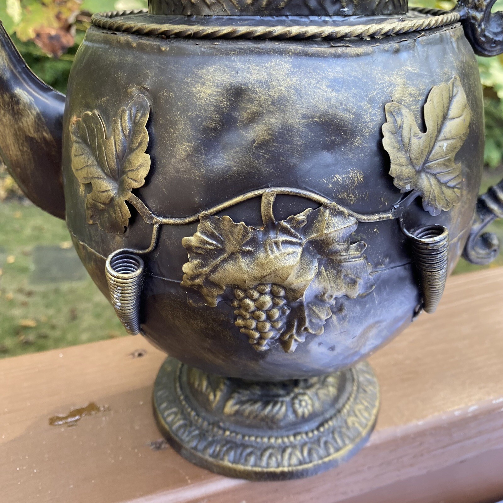 Large Beautiful Tin Aluminum Vintage Style w/ grape Vines design Tea ...