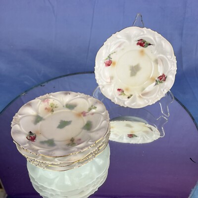 Figurines - Porcelain Lace Victorian