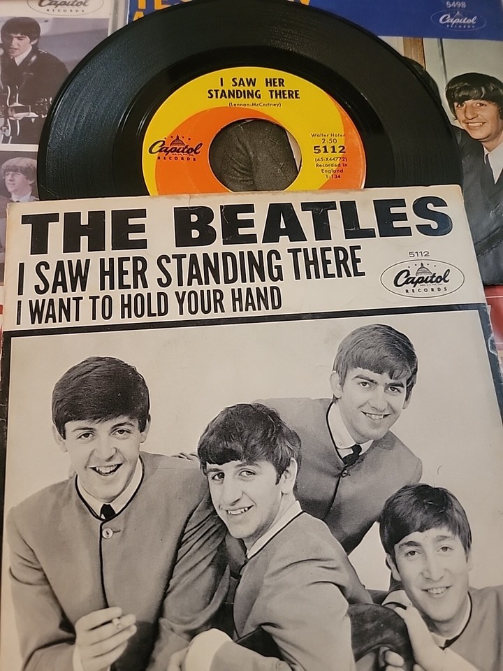 Beatles 45 rpm LOT of 32 Records Capitol VEEJAY SWAN TOLLIE Pic Sleeves ...