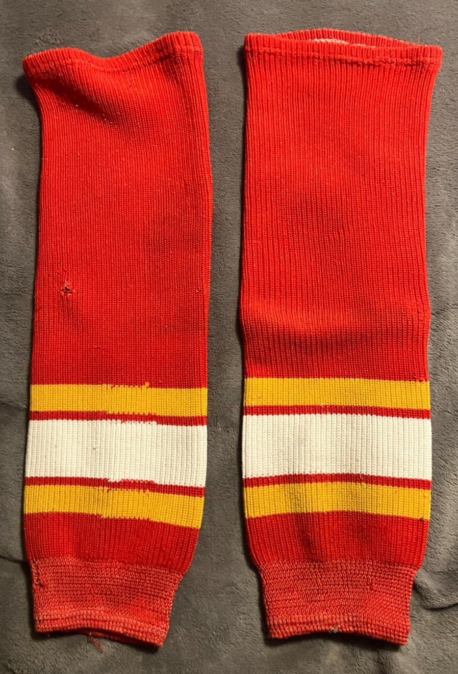 CALGARY FLAMES NHL HOCKEY PAIR OF HOCKEY SOCKS, VINTAGE, 21", CIRCA ...