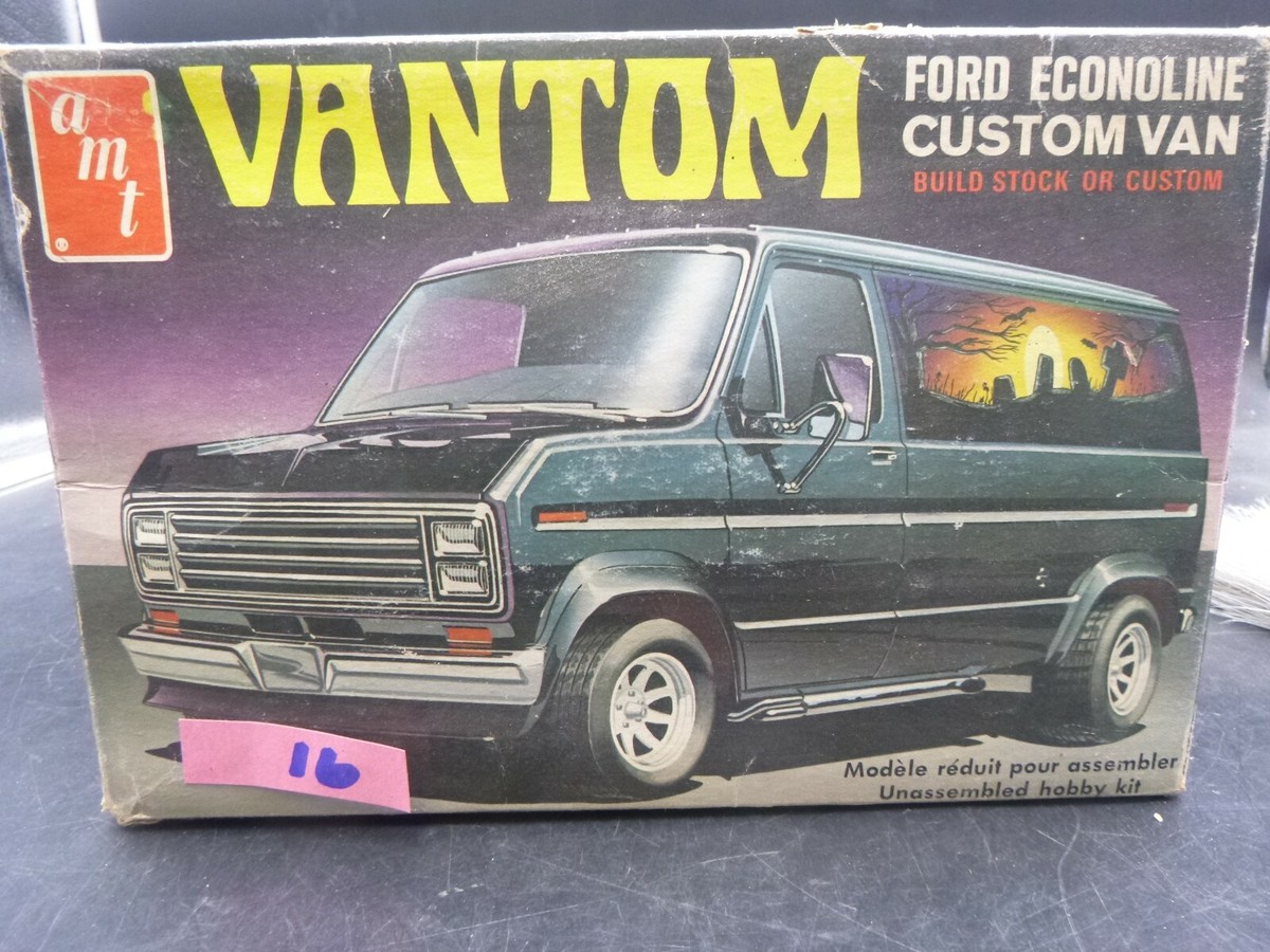 Ford Econoline Model Kit 1977 Ford Econoline “Surfer Van” By AMT