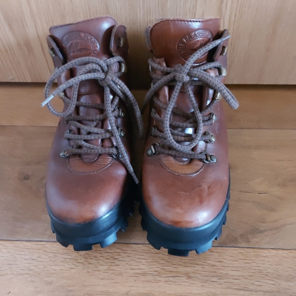 The Brasher Boot Chris Brackley Hill Master Lightweight Boots Brown ...