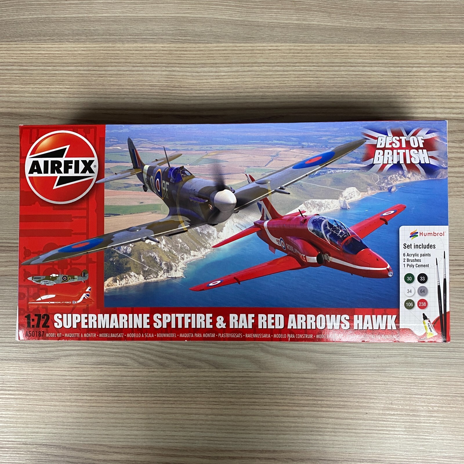SUPERMARINE SPITFIRE RAF RED ARROWS SCALE MODEL KIT AIRFIX PLANE 1:72 ...