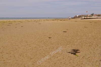 Photo 6x4 Beach, Spring Vale, Isle of Wight Seaview/SZ6291 2 c2009 | eBay