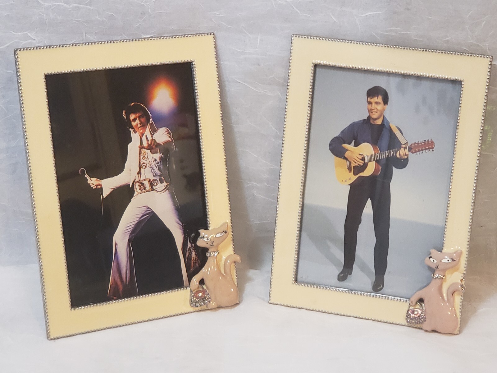 2 Elvis Presley Postcards Displayed inside Enamel Kitty & Metal Picture ...