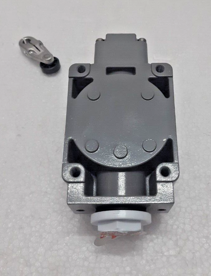 New Azbil VCX-7001--JL Limit Switch Explosion Proof IP54/IP67 | eBay