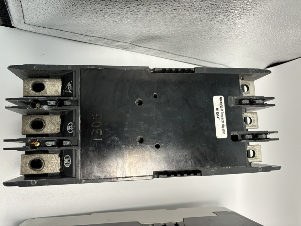 Lot Of 2 EATON 250 AMP CIRCUIT BREAKER WITH 200 AMP TRIP 600 VAC 3 POLE ...