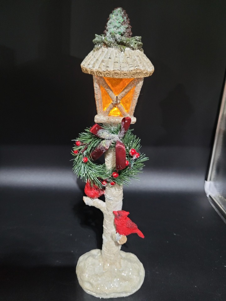 Cracker Barrel Light Up Holiday Lamp Post W/ Cardinals. Works | eBay