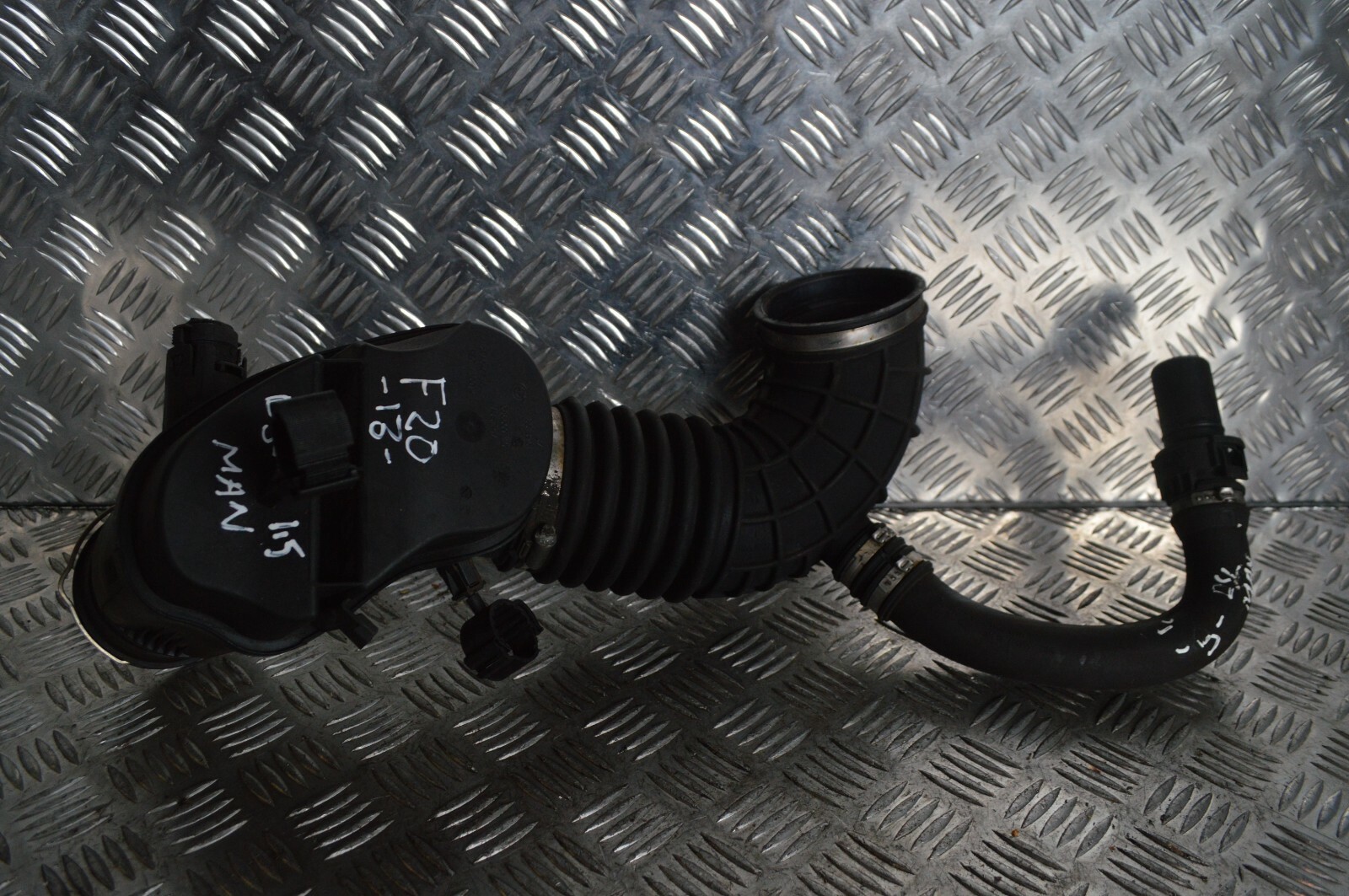 BMW 1 Series Air Intake Pipe Duct 586509 10 2013 F20 116d Air Intake ...