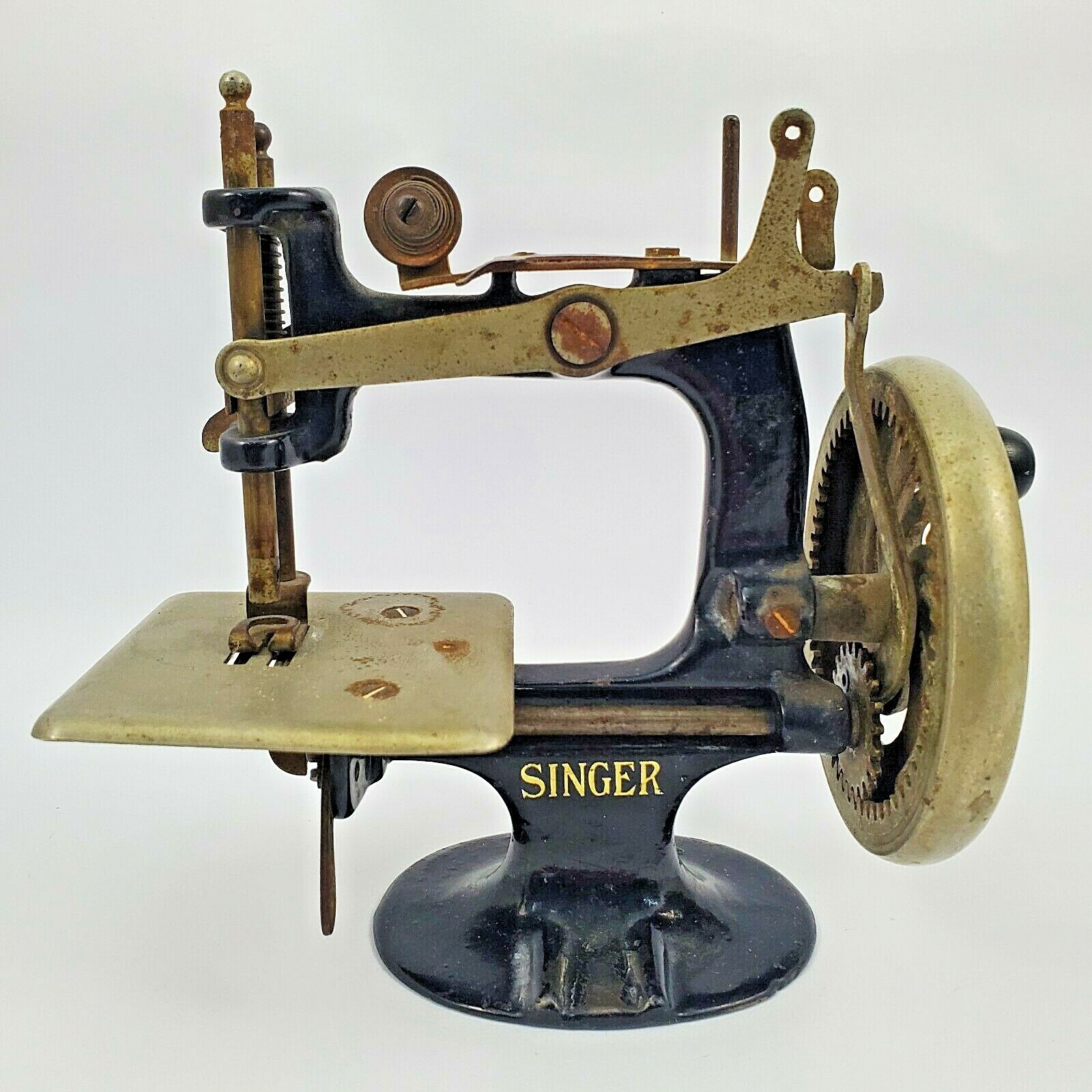 Antique 1910/14 Toy Singer Sewing Machine Cast Iron Oval Base Black ...