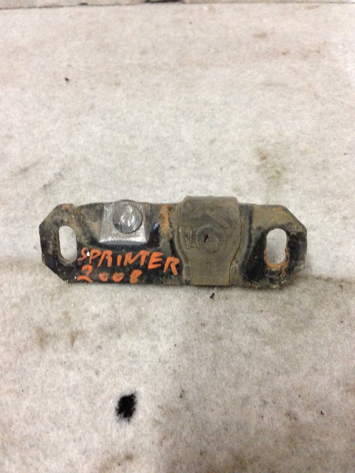 2007-2012 DODGE SPRINTER RIGHT SIDE DOOR SLIDING LATCH CATCH STRIKER ...
