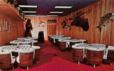 TAMPA, FL Florida A&EAGLE ROOM~Pepin Beer Distributing TAXIDERMY~Bear ...