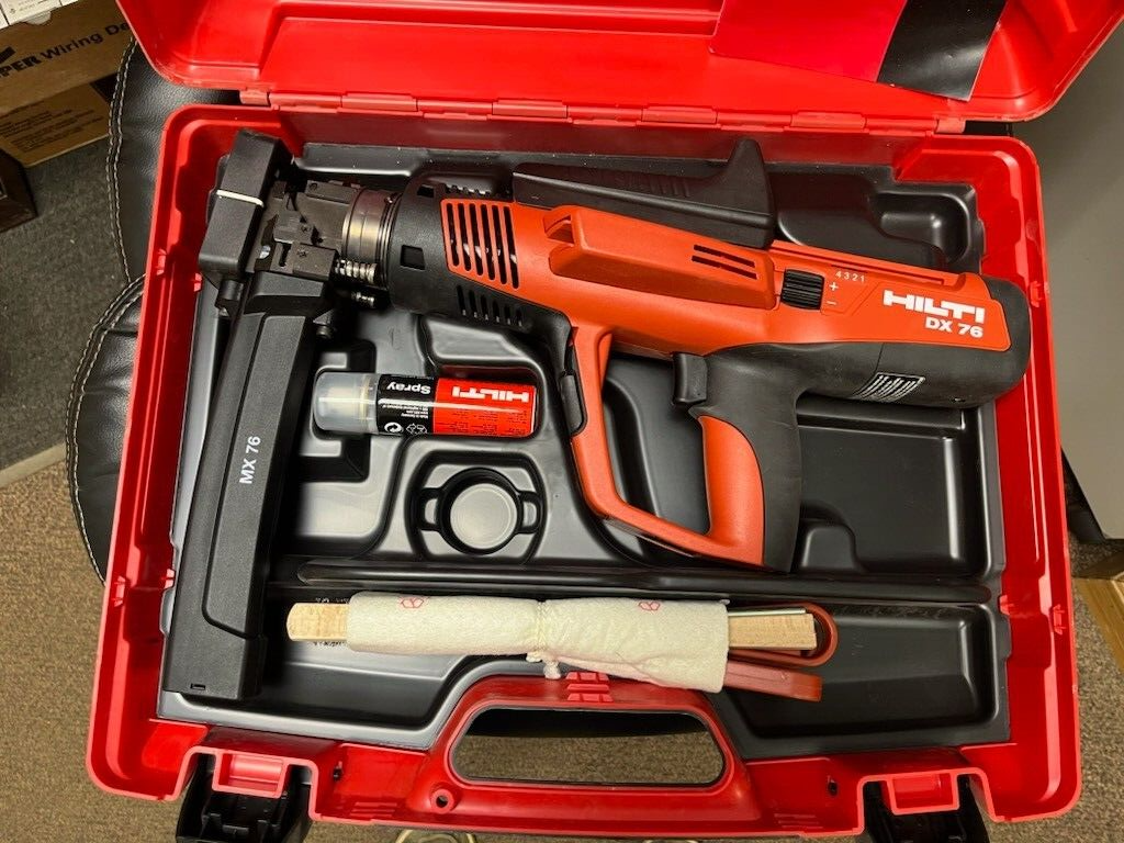 Hilti DX 76 Semi-automatic Powder Actuated Tool Gun With Mx76 for sale ...