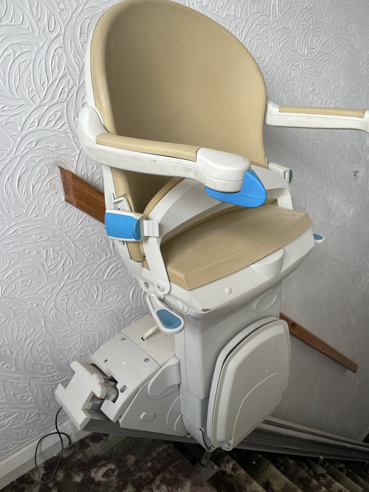 minivator/ Handicare 950 Stairlift Price Includes Fitting With New ...