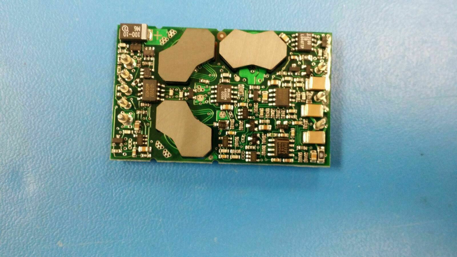 (1 PC) PQ48033QNA25NKS SYNQOR Module DC-DC 1-OUT 3.3V 25A 8-Pin Quarter ...