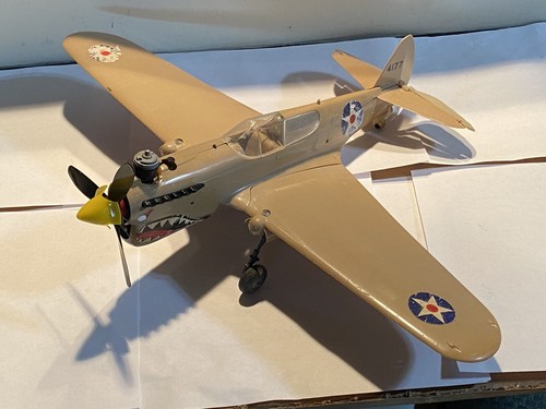 Vintage Cox Curtiss P-40 Warhawk.049 Gas Powered Flying Model Airplane ...