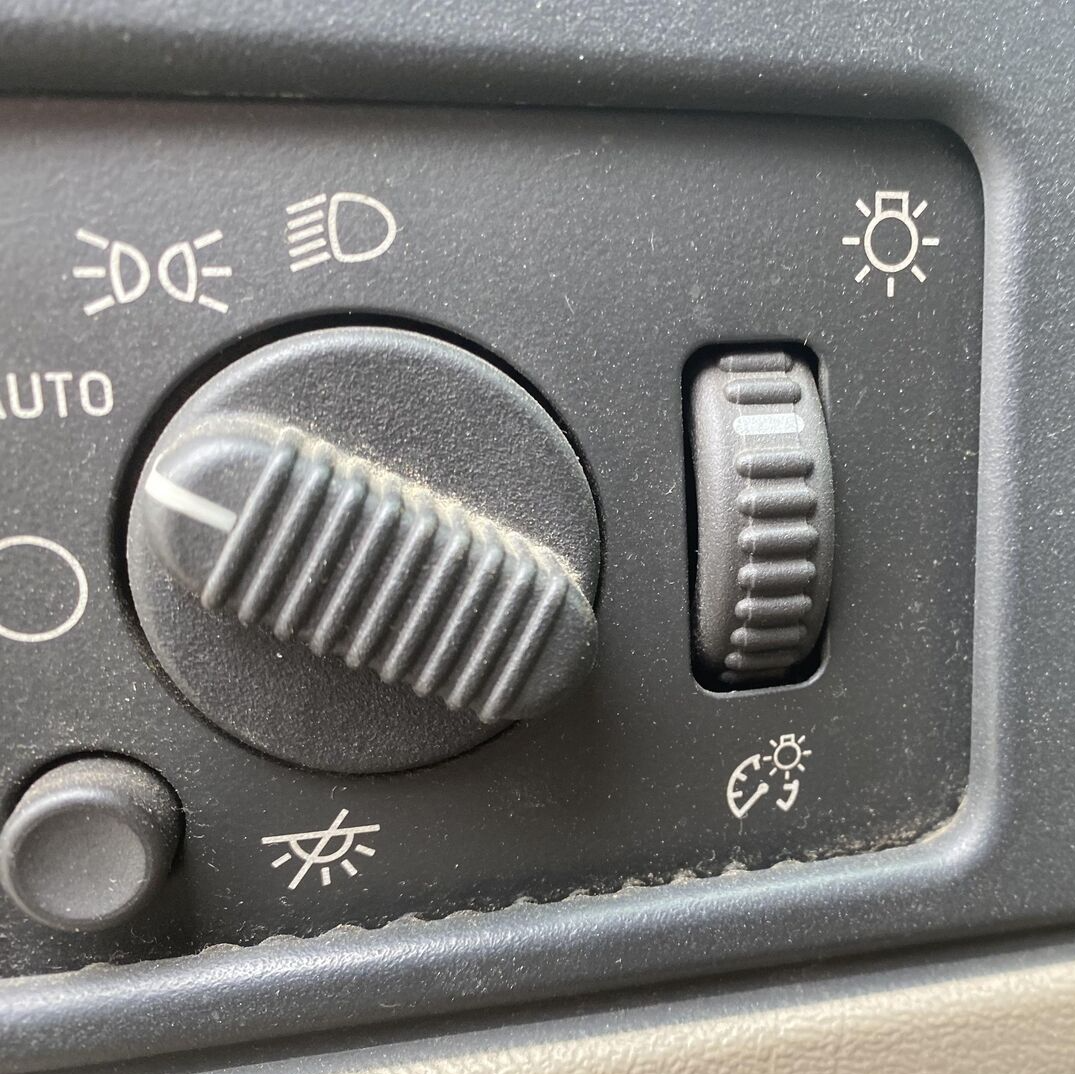 2003-2007 GMC SIERRA 1500 Headlight Switch (Dash Mtd) | eBay
