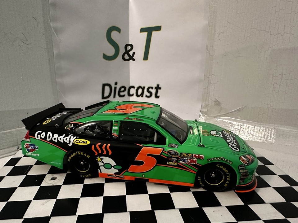 2011 Mark Martin #5 1/24 GoDaddy Chevrolet Impala Action NASCAR GoDaddy ...
