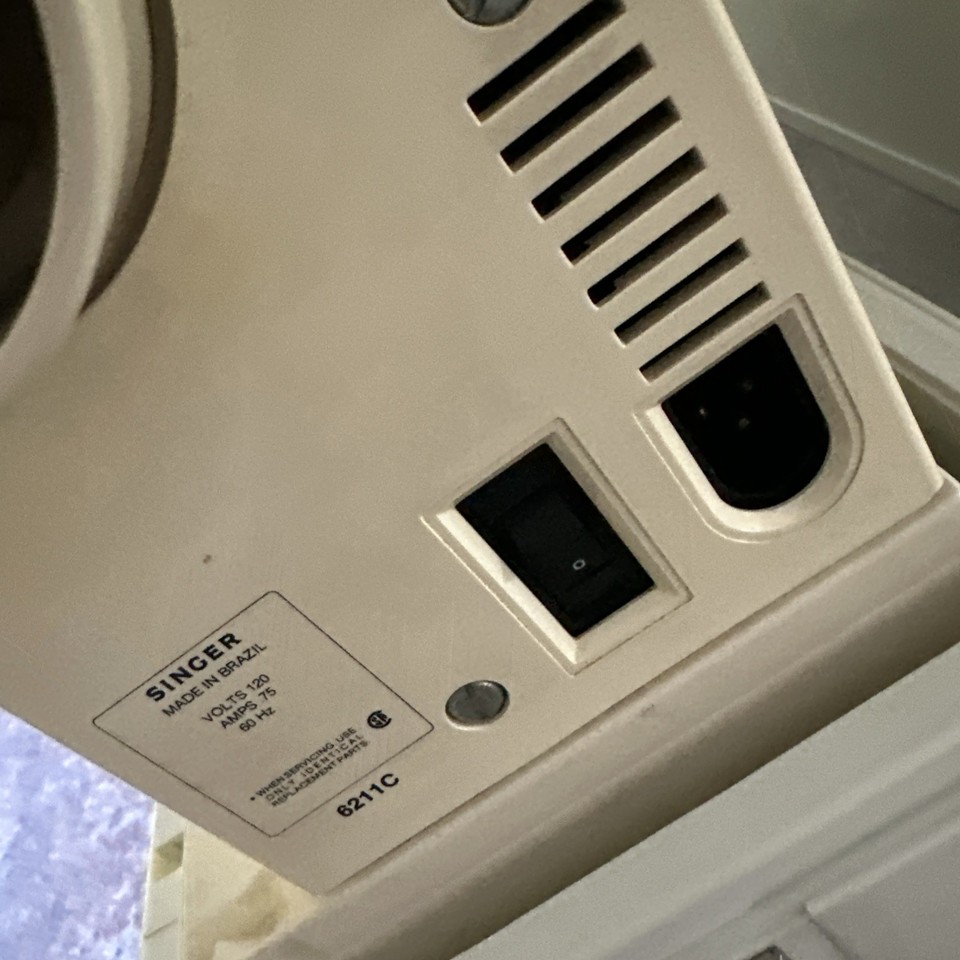 Singer Sewing Machine 6211C Tested New Needle Case Fast Free Ship | eBay