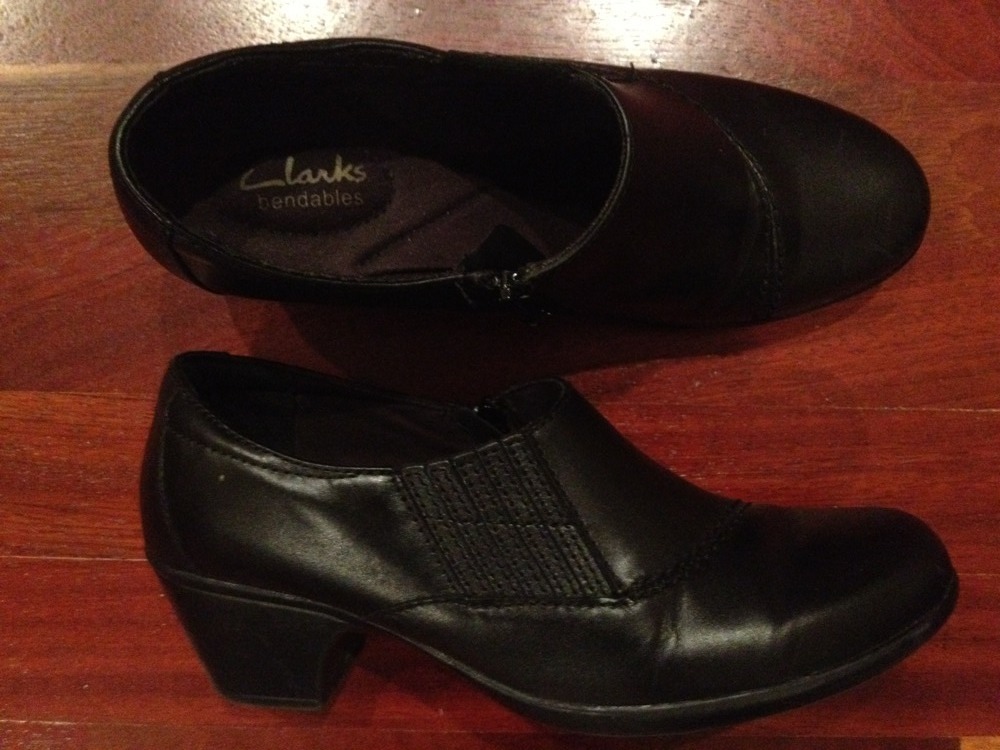 CLARK'S Women's Black Leather Zippers Clogs Loafers Bendables Shoes 7M ...