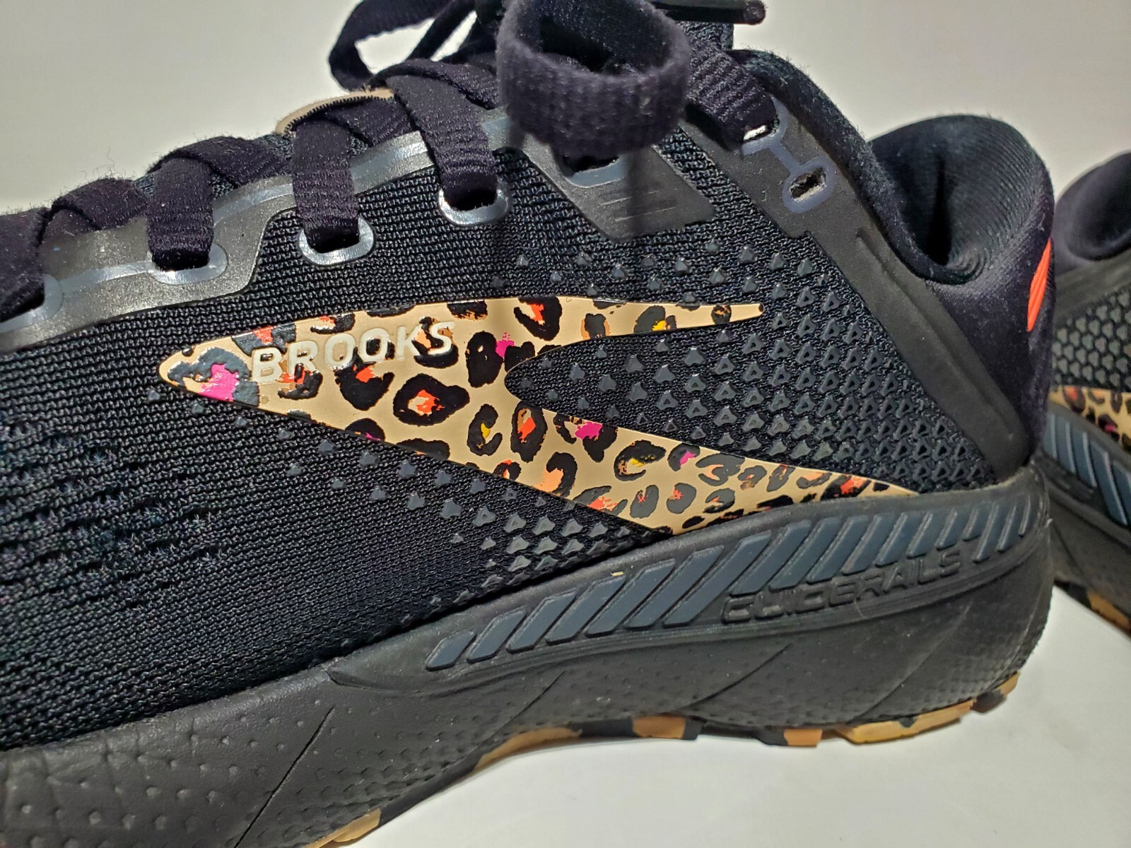 Size 9 - Brooks Adrenaline GTS 22 Black Leopard for sale online | eBay