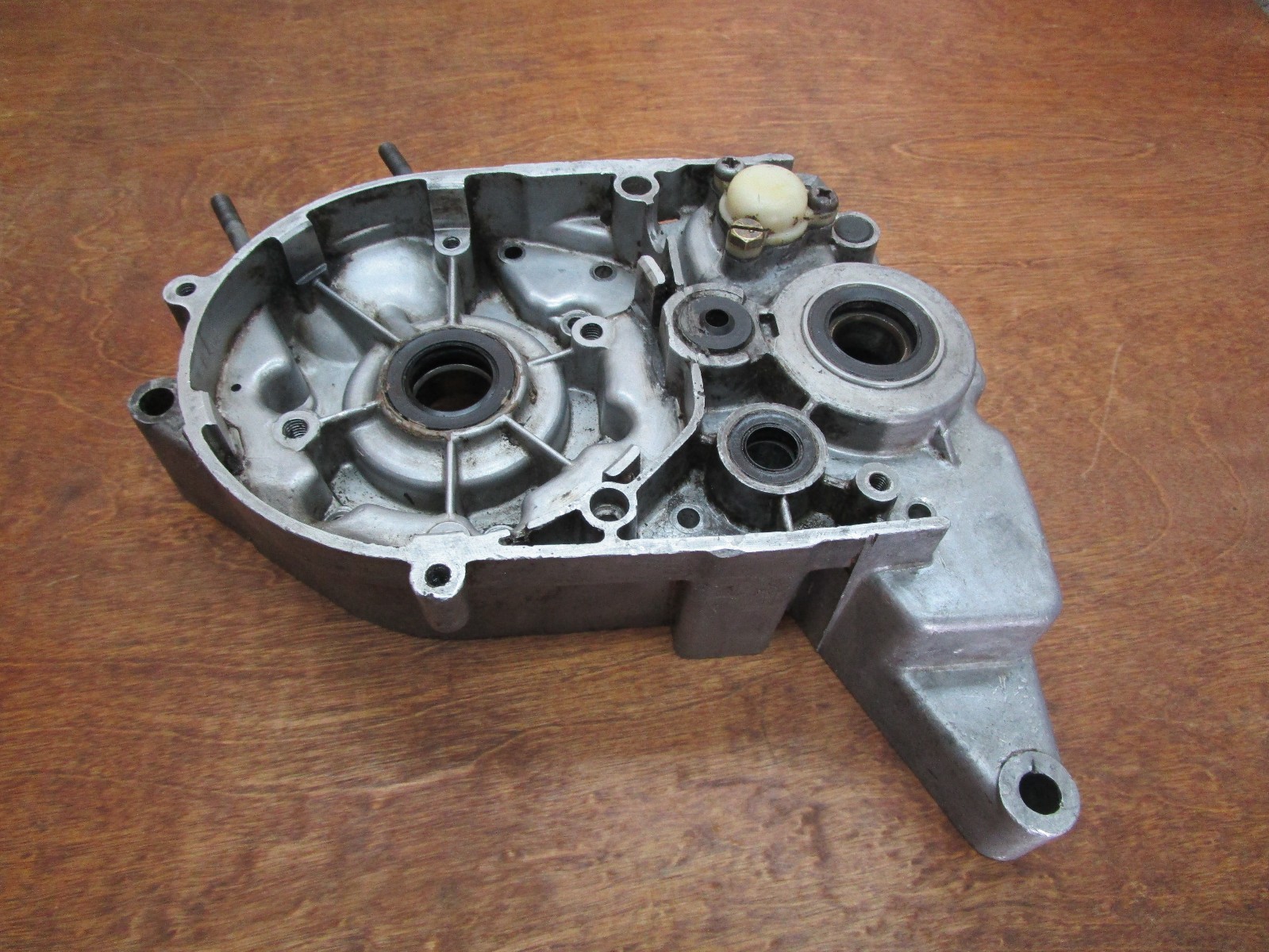 CT 175 YAMAHA 1972 CT 175 1972 ENGINE CASE LEFT | eBay
