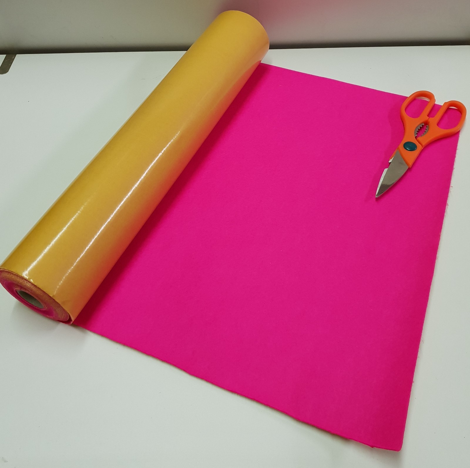 1/2 Metre x 450mm wide roll of PINK STICKY BACK SELF ADHESIVE FELT ...