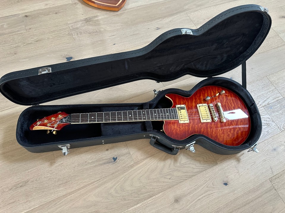 Brian Moore i2 Cherry Sunburst guitar and hard shell case | eBay