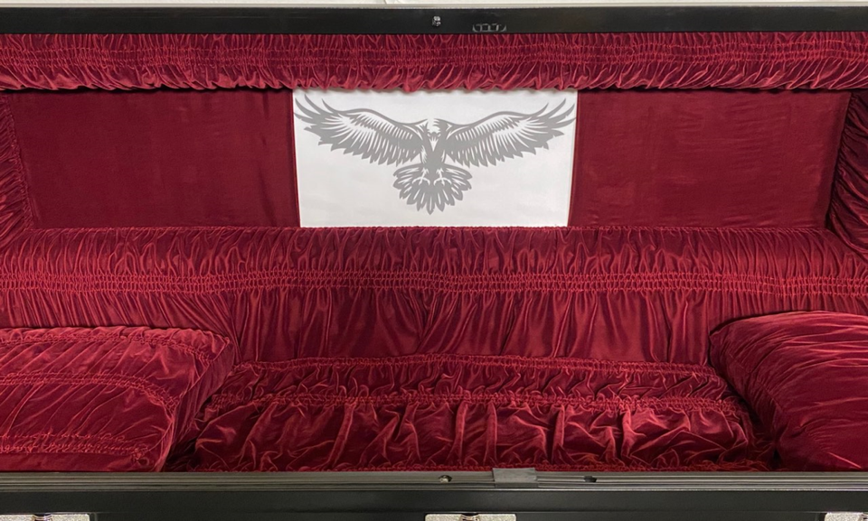 AMAZING GameCock FULLCOUCH Casket Black/Red, Silver hardware, Velvet ...