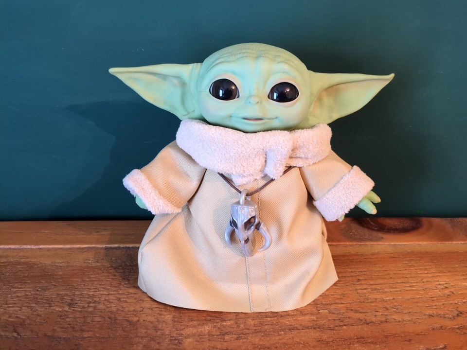 Star Wars The Mandalorian The Child Animatronic Grogu Baby Yoda Motion ...