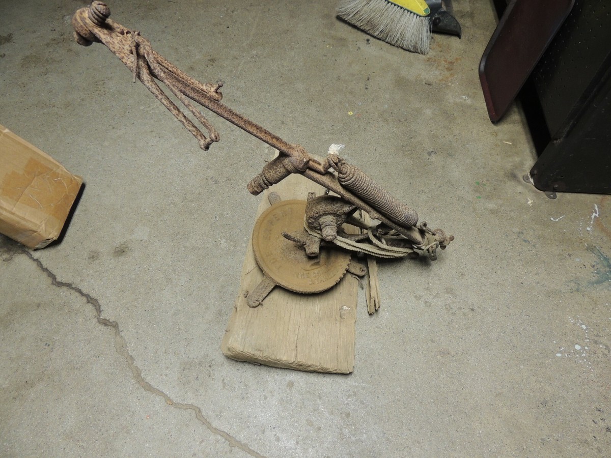 Antique Clay Pigeon Thrower