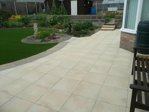 33 X BRADSTONE TEXTURED BUFF PATIO PAVING SLABS 600x600mm CODE 03695 ...