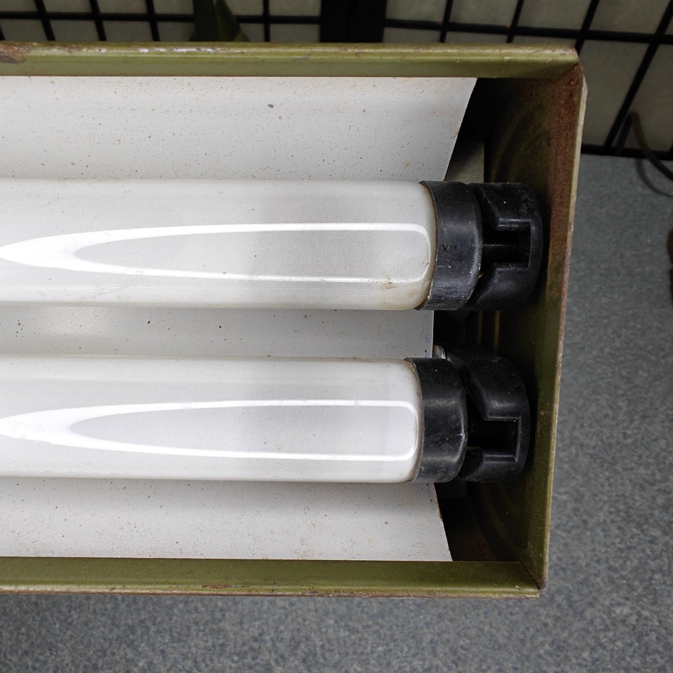 Vtg Art Specialties FLEXO Floating Articulated Fluorescent Desk Lamp | eBay