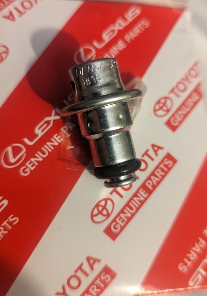 Genuine Toyota Fuel Injection Pressure Regulator 23280-22010 OEM In ...