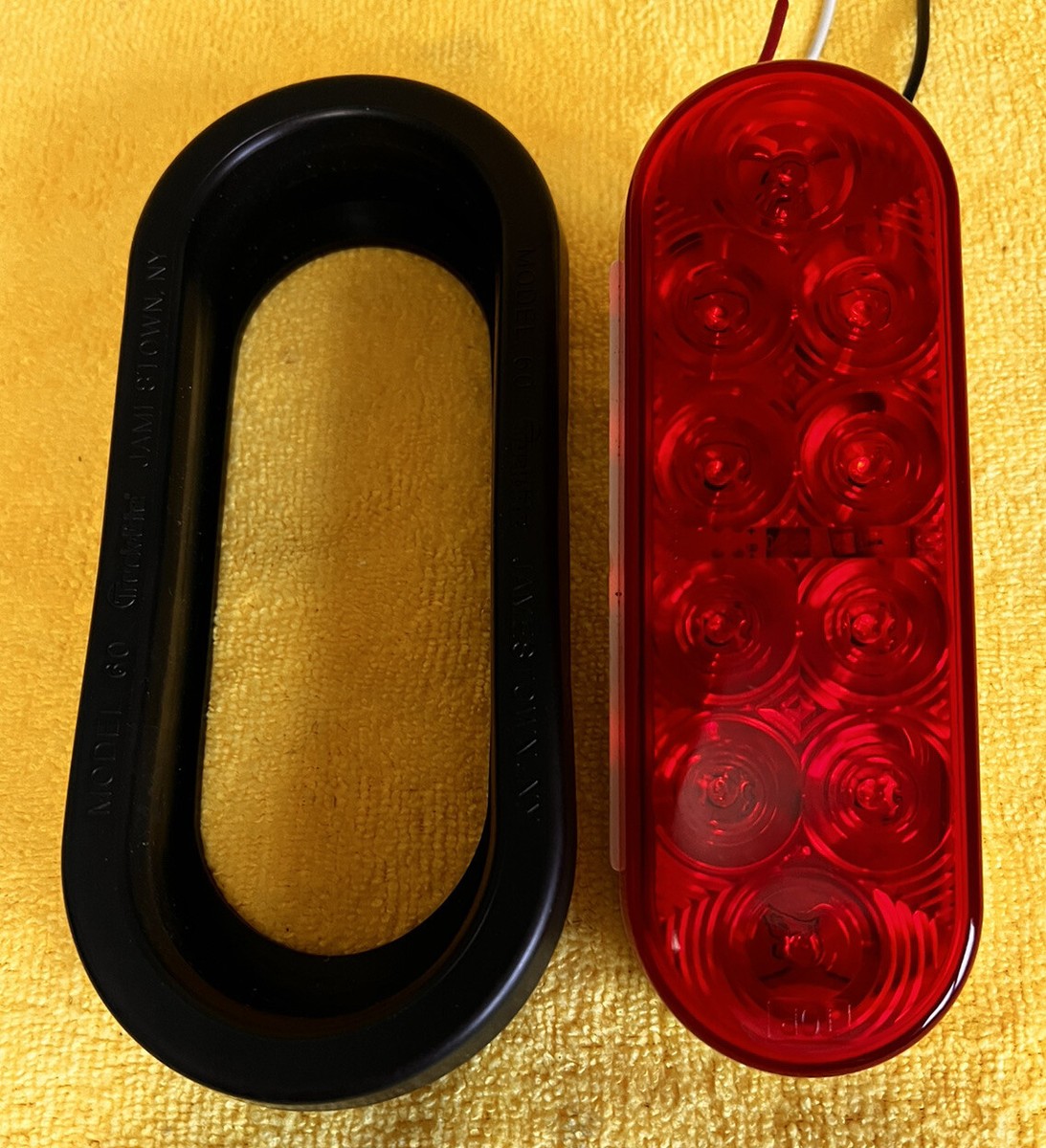 Red Oval Truck Lite Led Red LED Heated Lens Oval Light