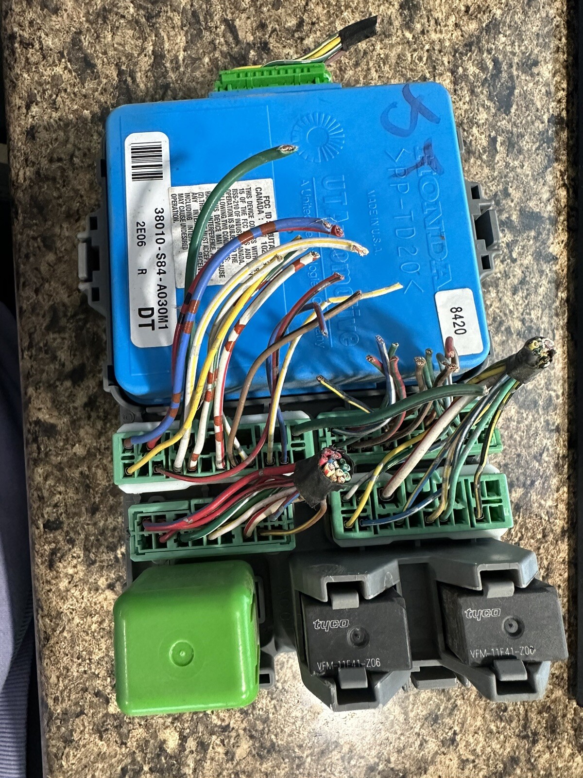 98 99 00 01 02 Honda Accord OEM multiplex module p/n# 38010-s84 for ...