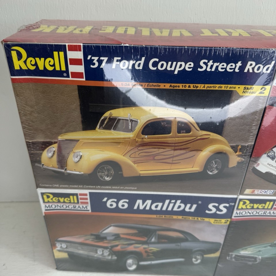 Revell Model Kit 4 In 1 Value Pack. 1:24 Scale Model Cars Dale ...