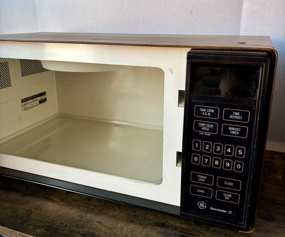 Vintage General Electric Spacemaker II Microwave Model J EM22H 001 ...