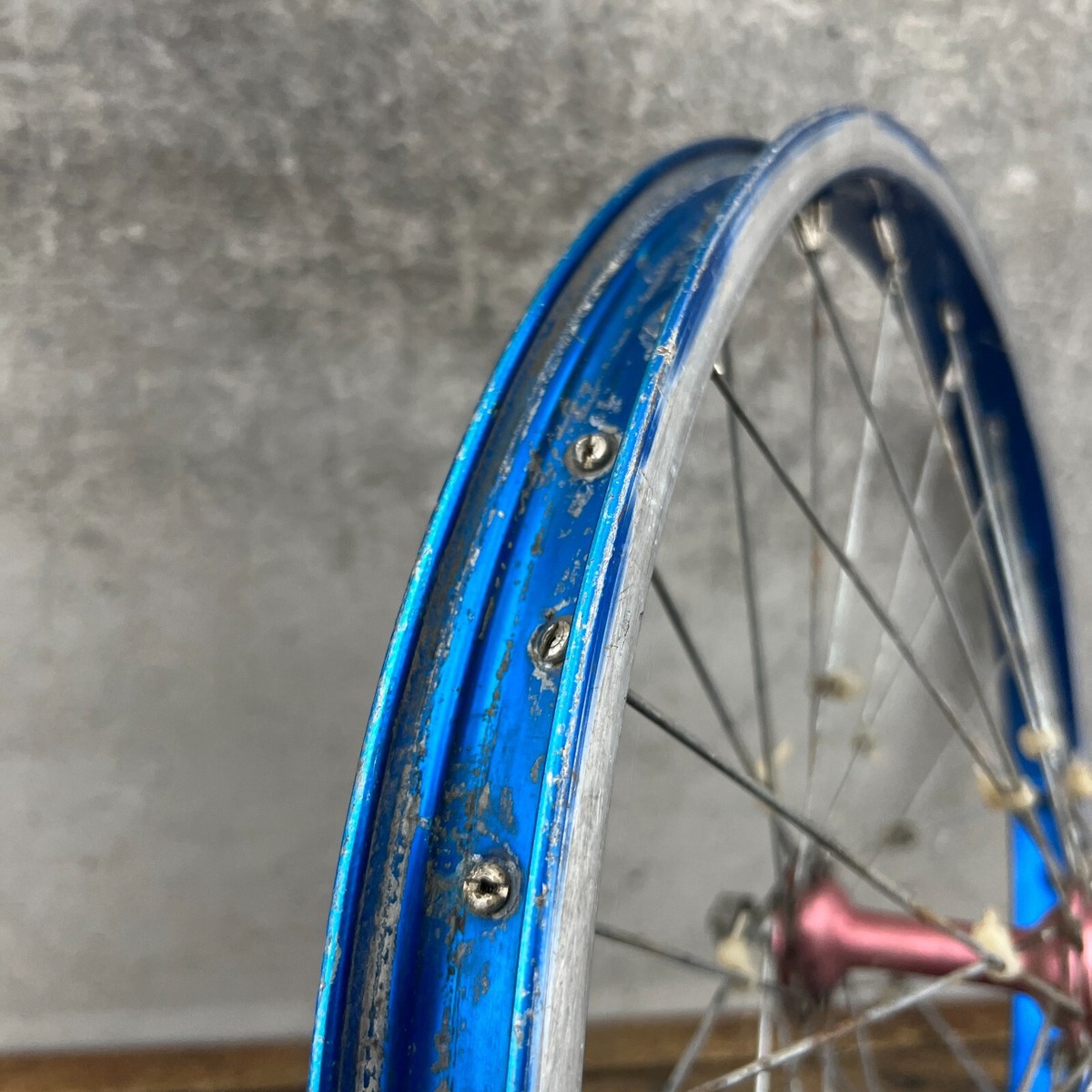 Araya Front Wheel Blue Old School BMX Shimano Red Hub 20 x Araya Front Wheel Blue Old School BMX Shimano Red Hub 20 x